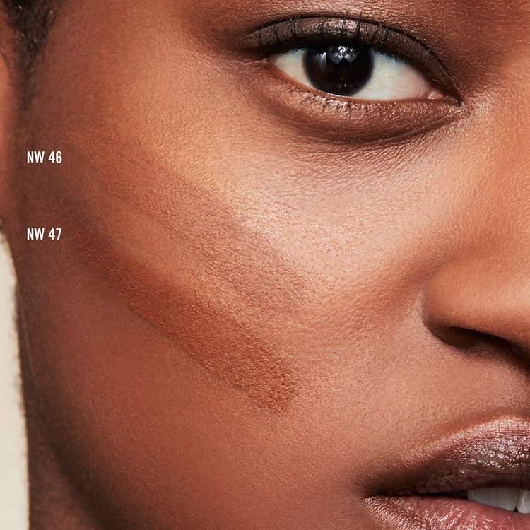 Studio Fix Fluid SPF 15 Foundation • NC44.5- Medium Beige With Neutral ...