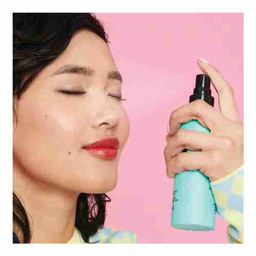 The POREfessional Super Setter Makeup Setting Spray • 30ml
