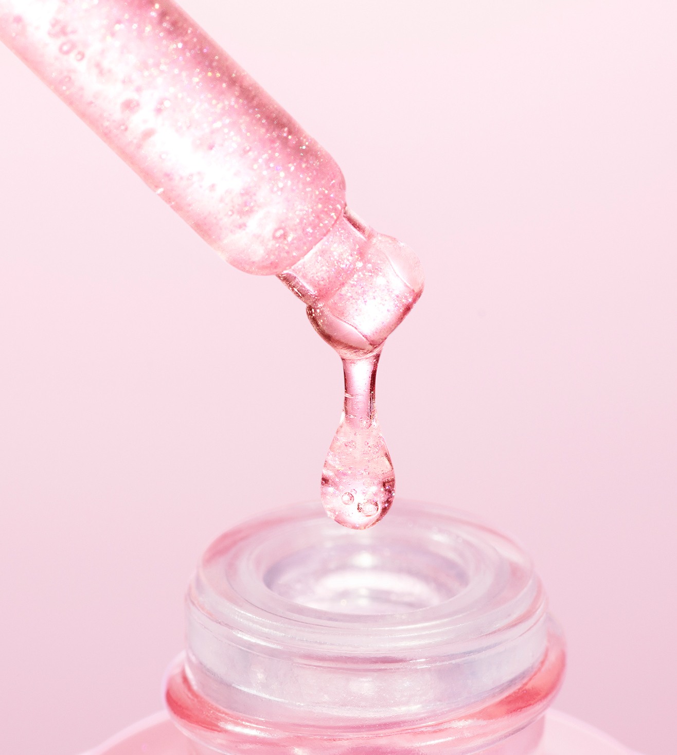 Glowy Makeup Serum • 30ml