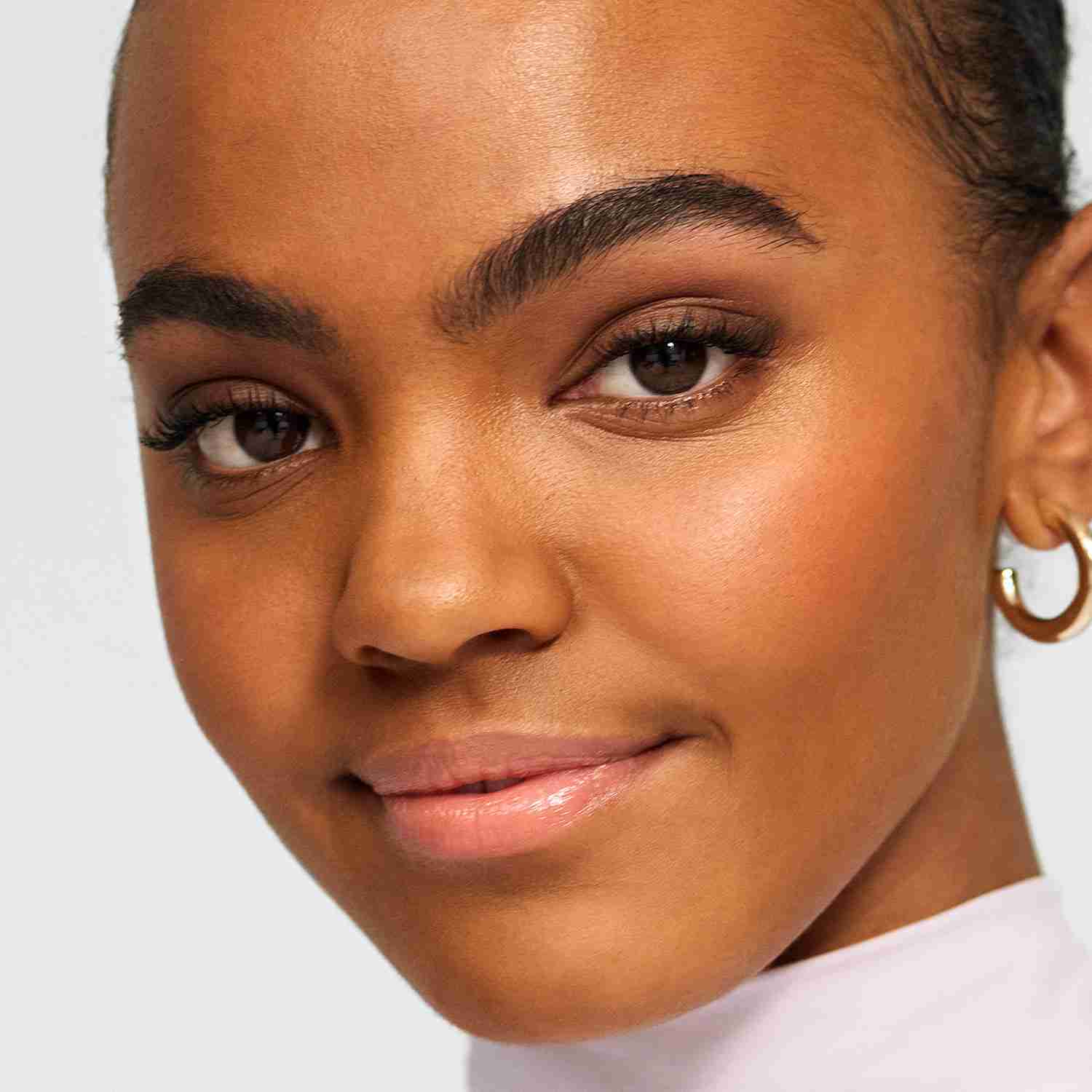 Best Skin Ever Perfect Natural Finish Longwear Foundation • 44 Y
