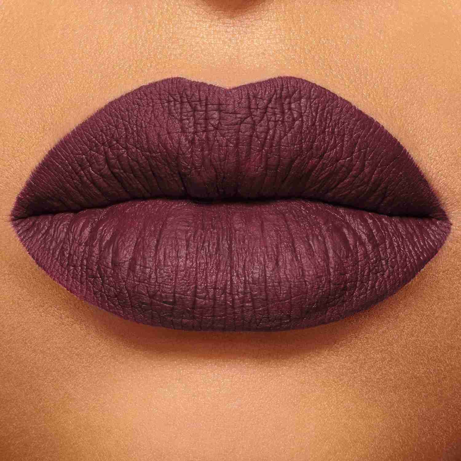 dark colour lips