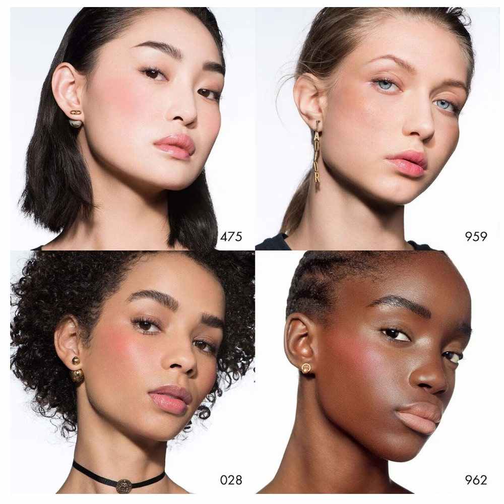 Rouge Blush • 999 Rouge (Satin)