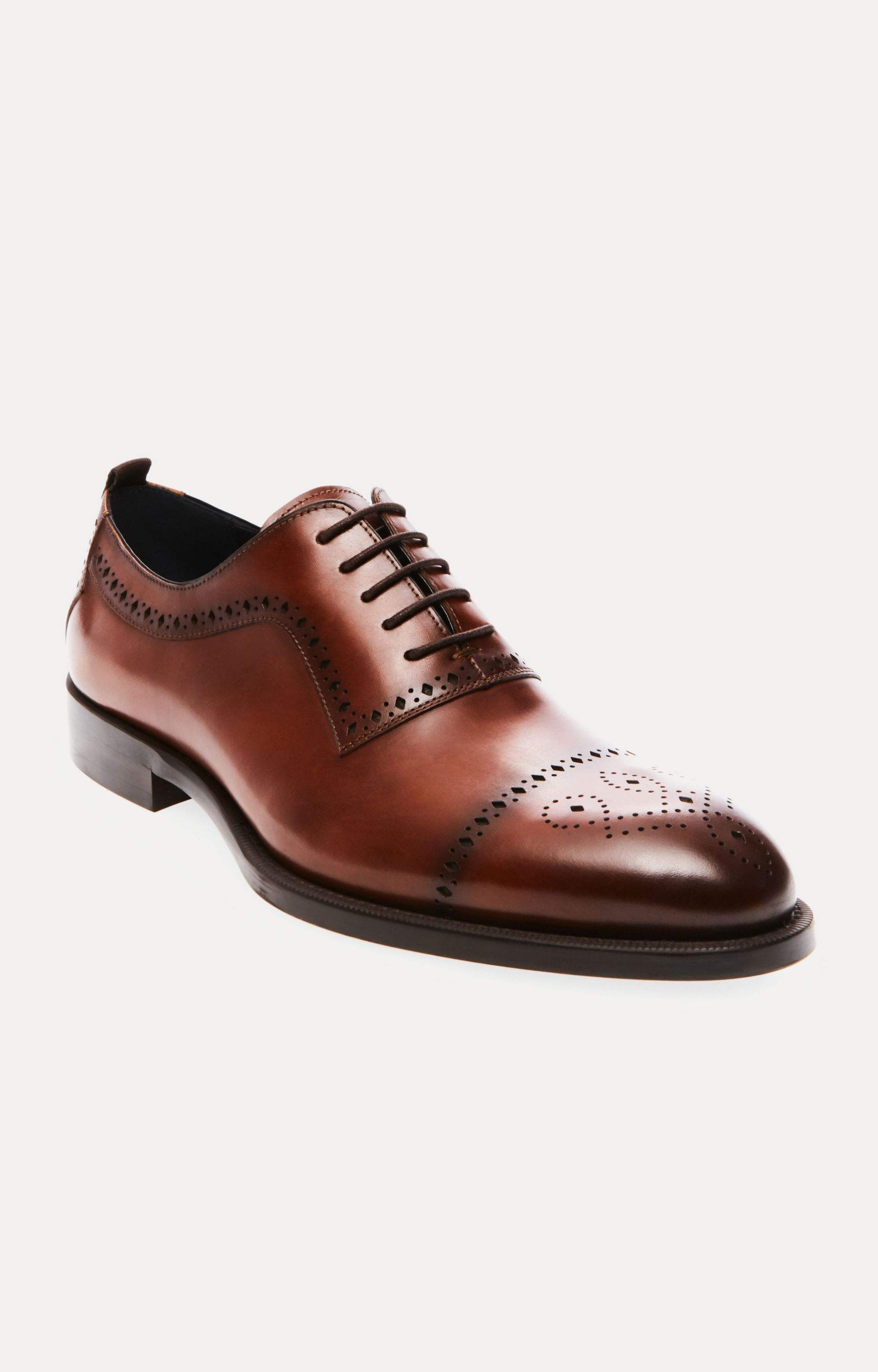 Tan Brogues