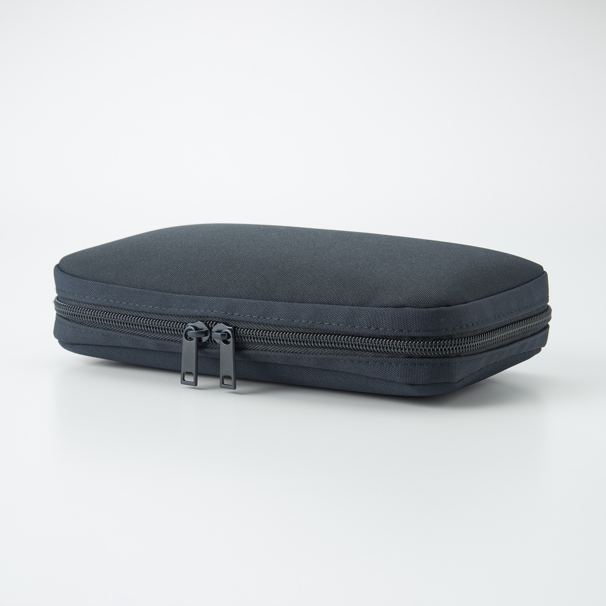POLYESTER PASSPORT CASE WITH MESH POUCH