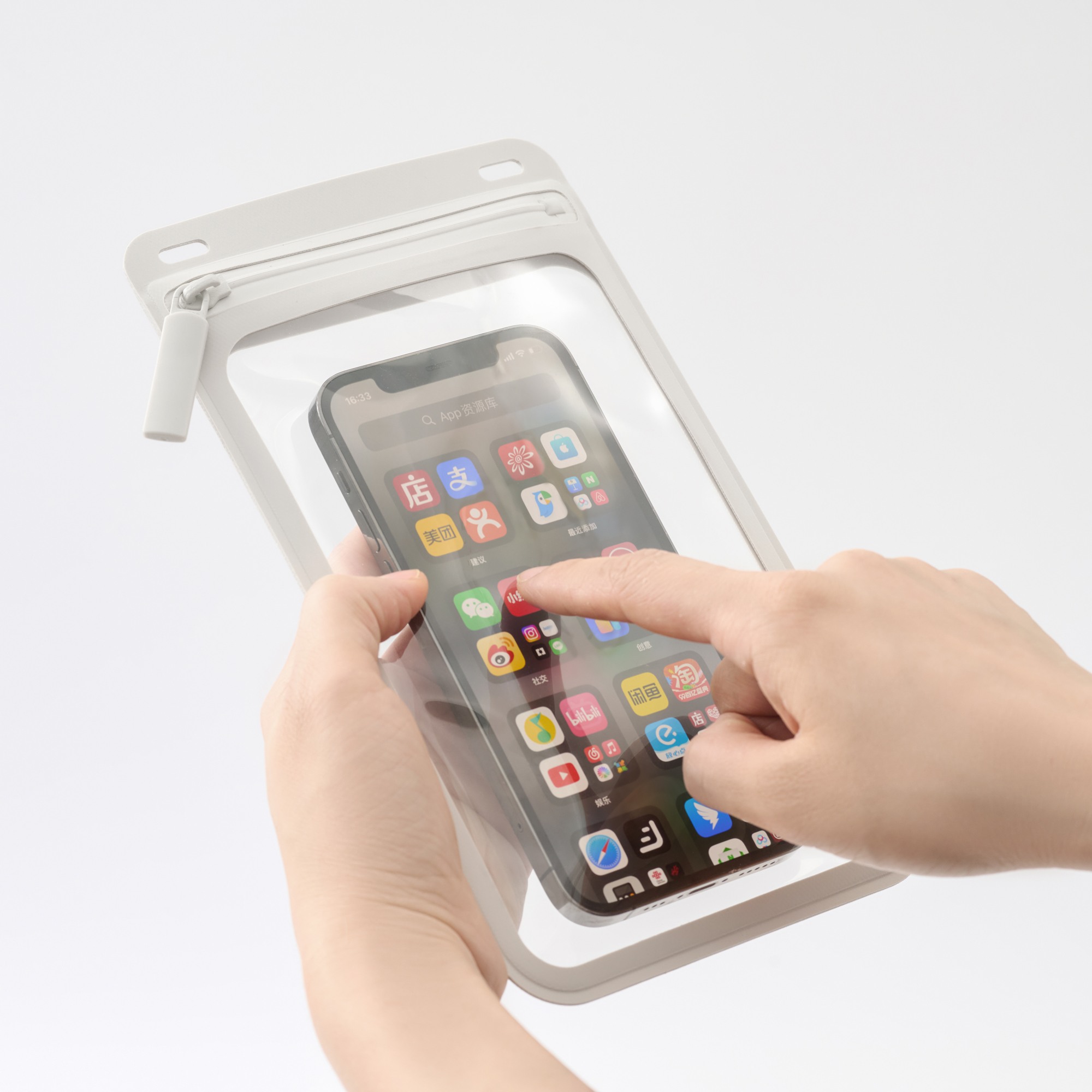 COMBINATIONS WATERPROOF SMARTPHONE POUCH