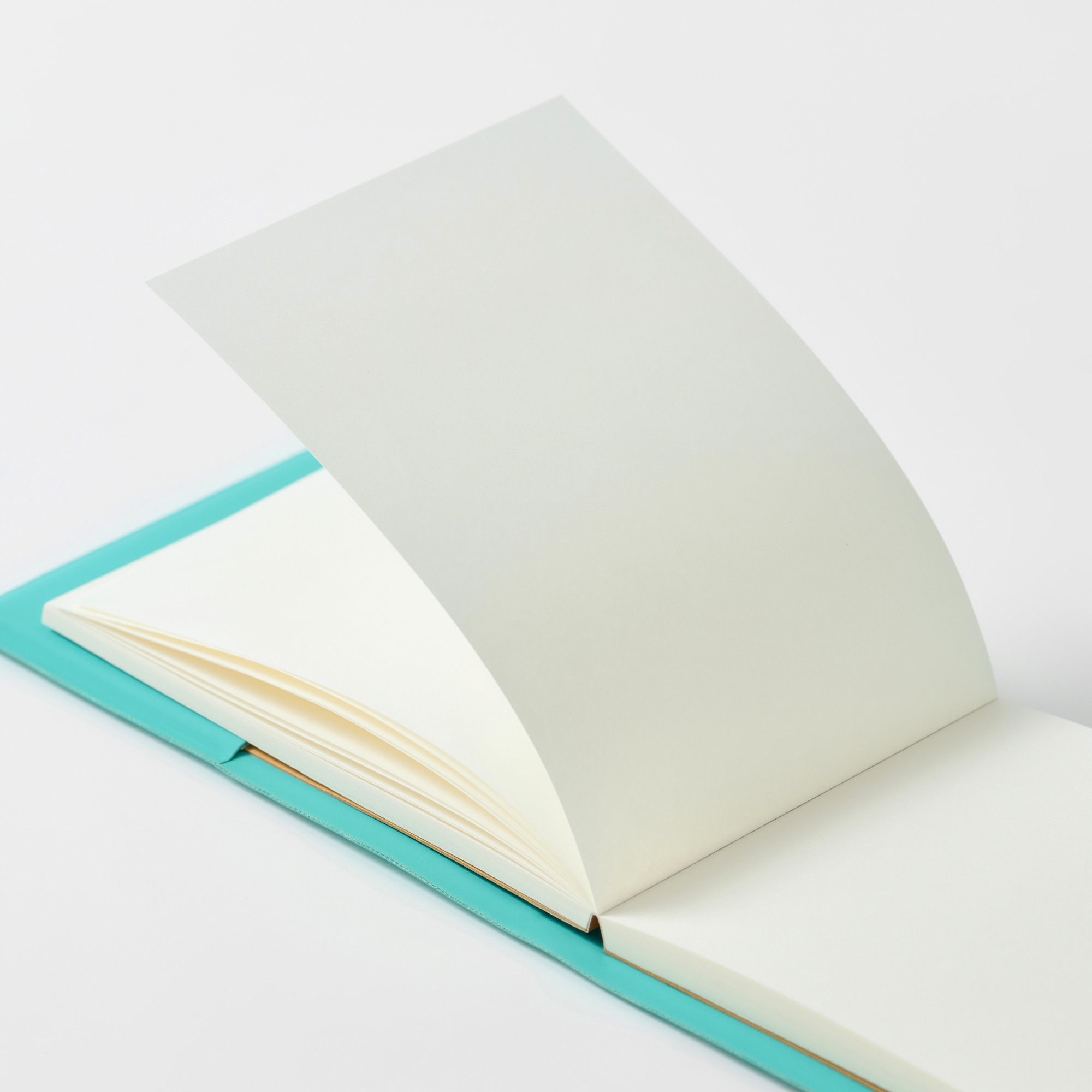 Compact notebook