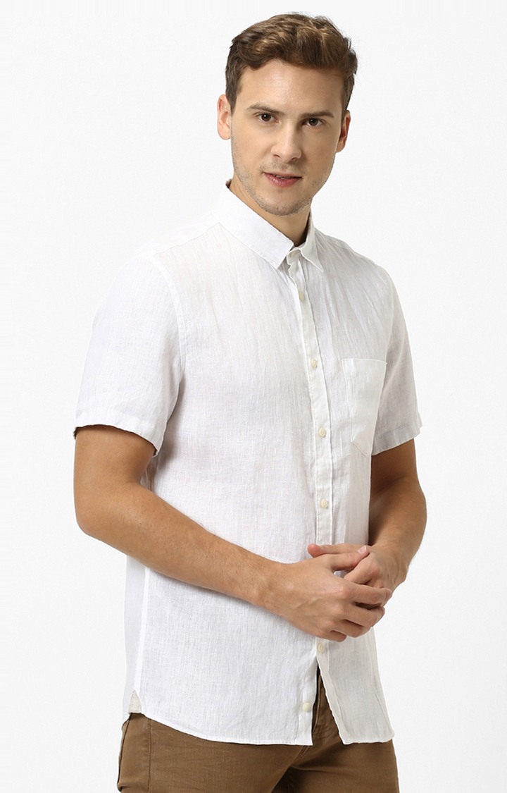 Men's White Solid Casual Shirts