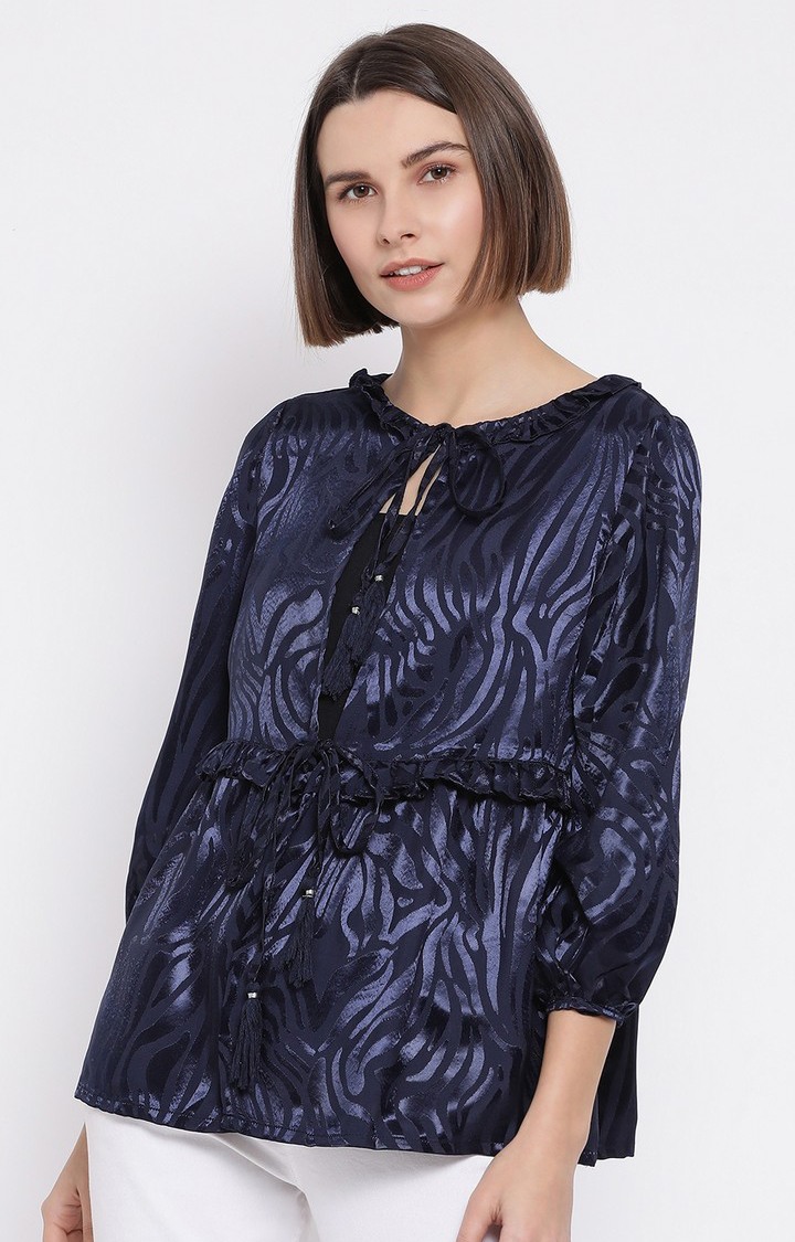 Glenton Graphic Shelly Women Shrug