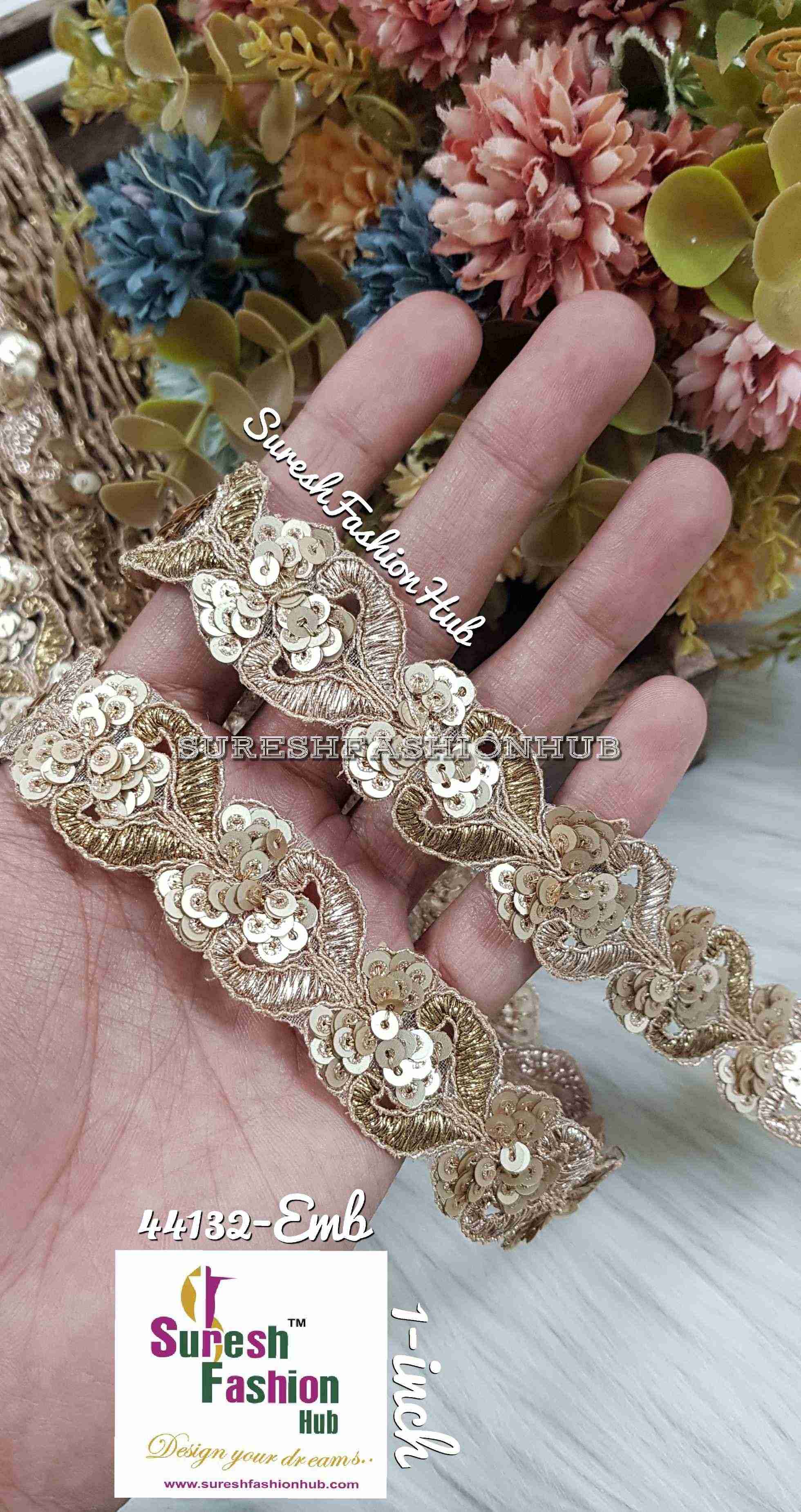 Dual-Sided Cutwork Charm with Chappat Dori Sequence