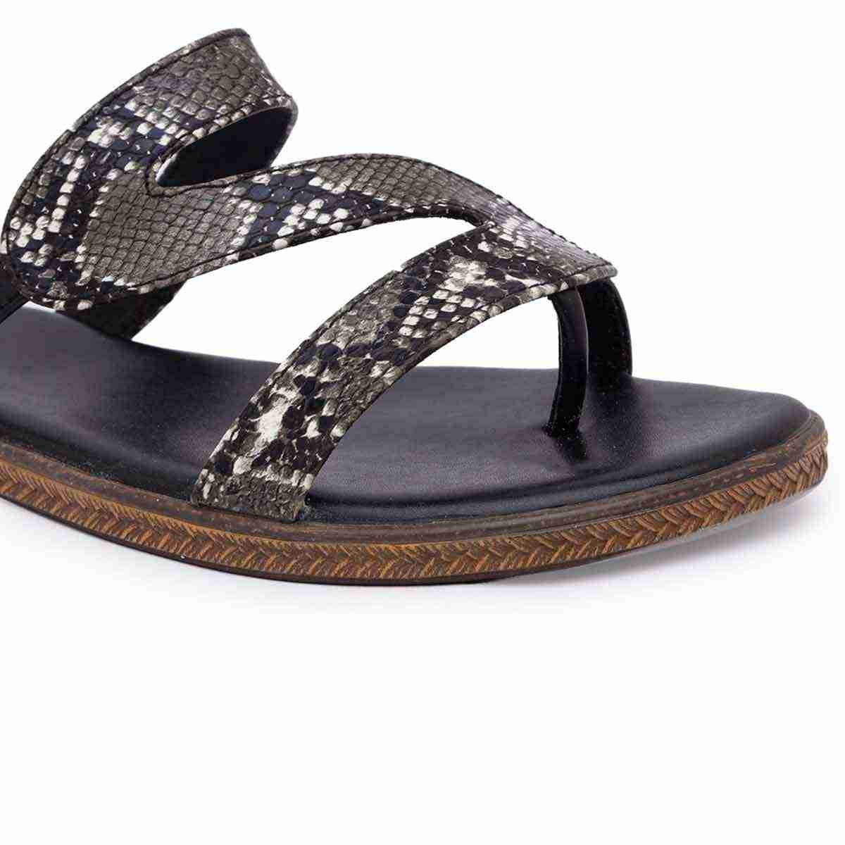 Women's open toe flat sandals