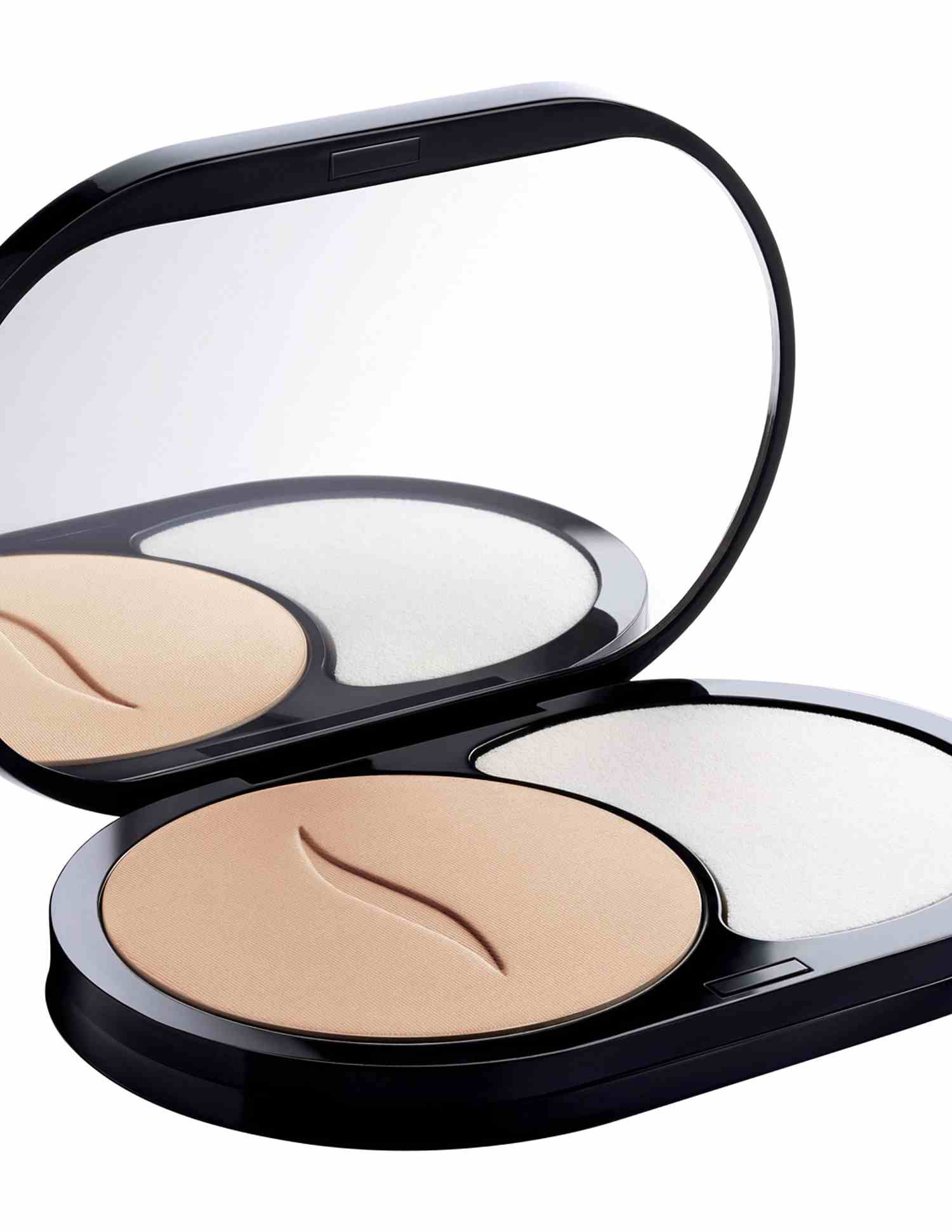 8 Hour Mattifying Compact Foundation • 30 Sand
