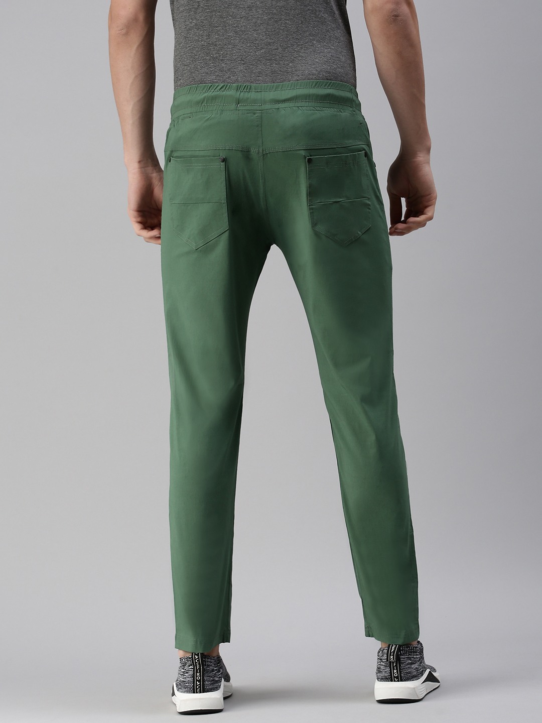 SHOWOFF Men Green Solid Regular Fit Track Pant