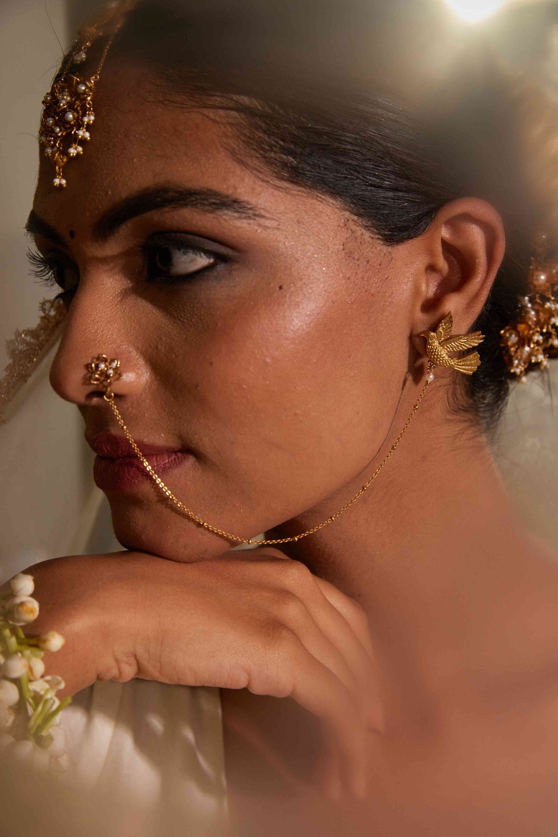 Panchee Studs with detachable nath-chain